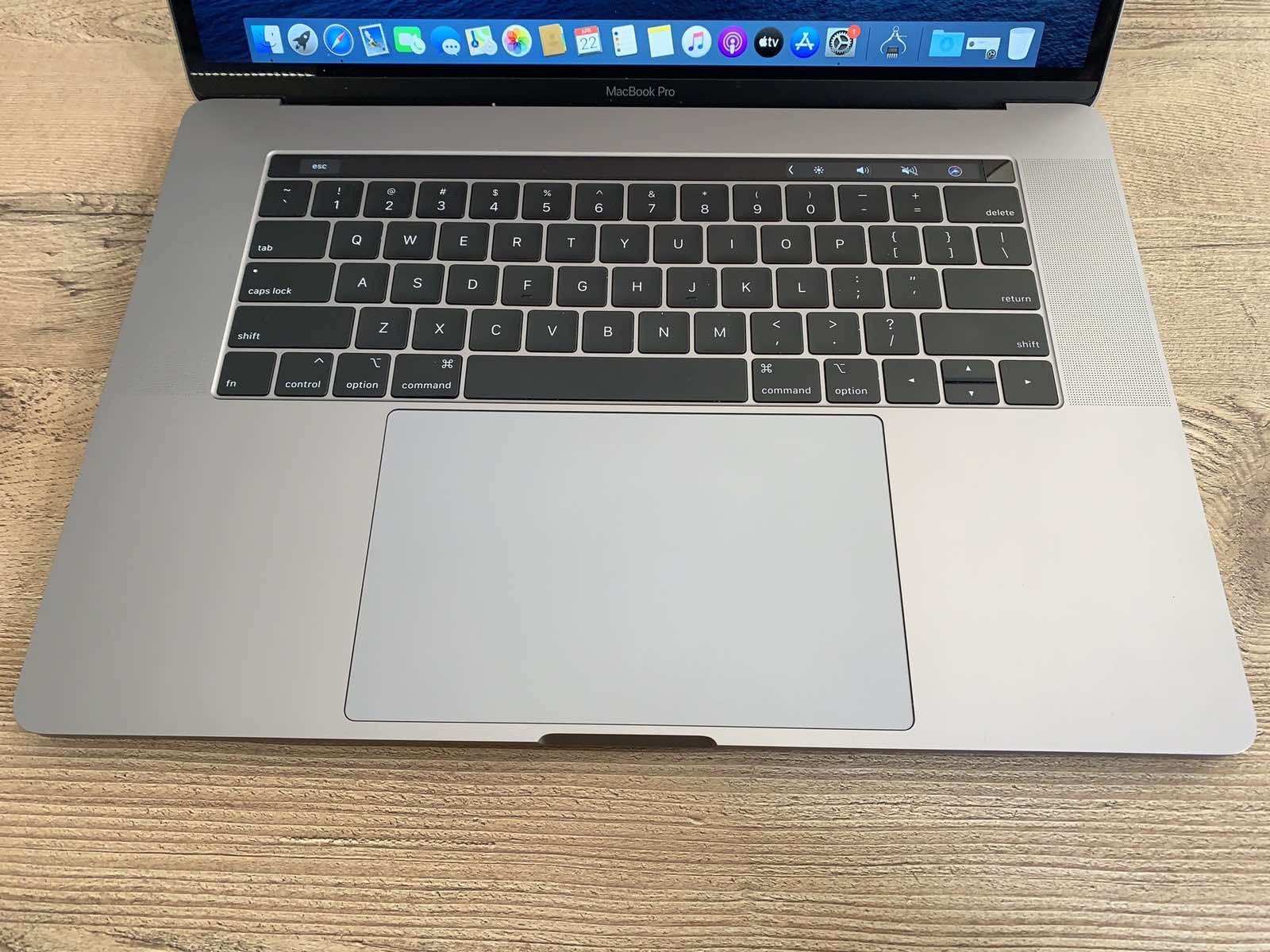 Macbook Pro 15" 2018 A1990